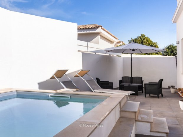 Luxury homes for sale in Gallina, Sicilia, Italy | JamesEdition