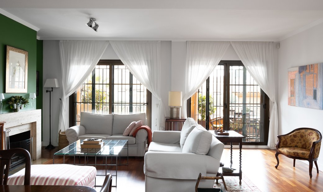 Charmantes Doppelhaus In Wohnanlage Mit In Málaga, Andalusien, Spanien ...