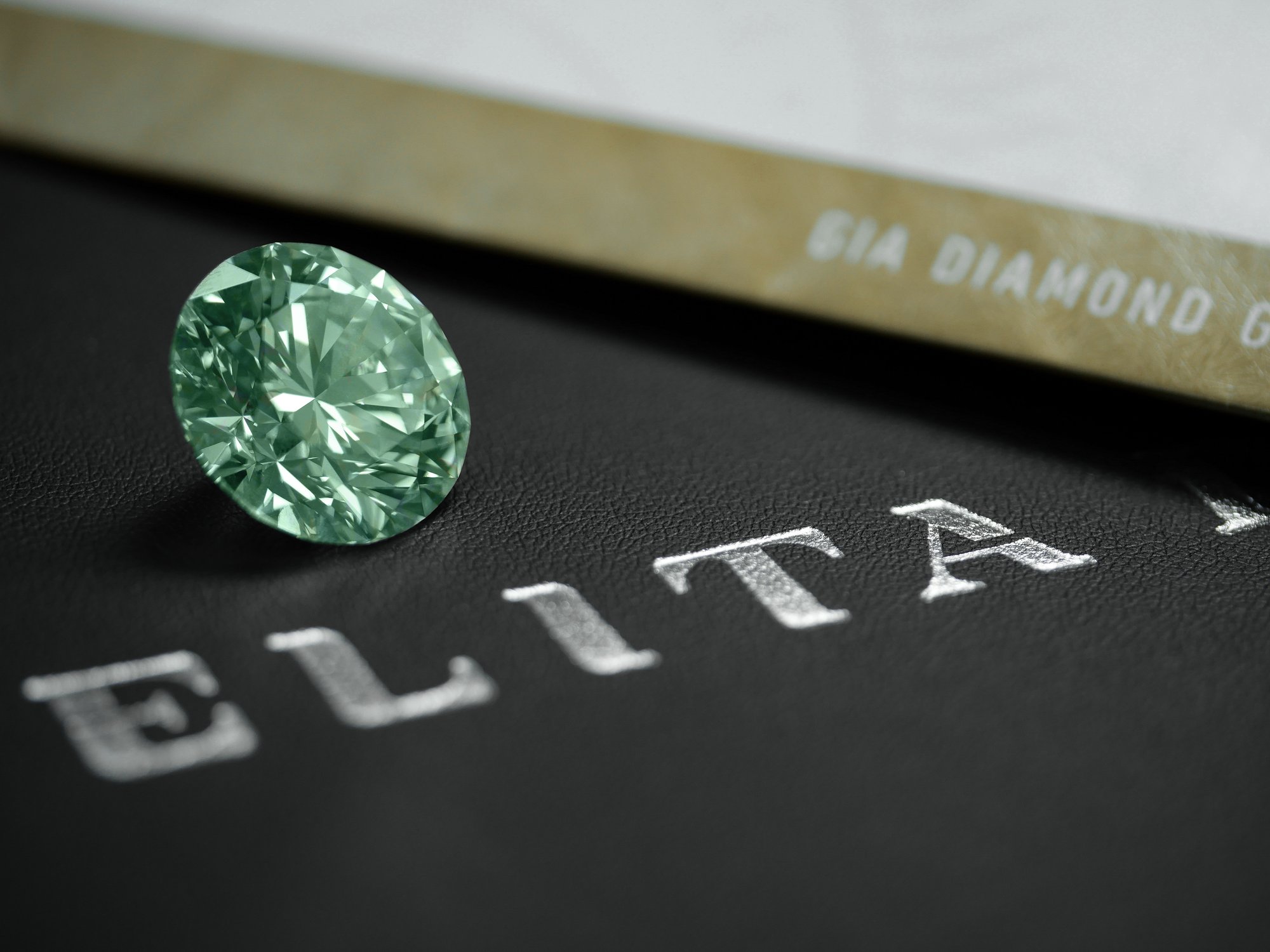 Round Shape Fancy Vivid Green Diamond In Dubai, Dubai, United Arab ...