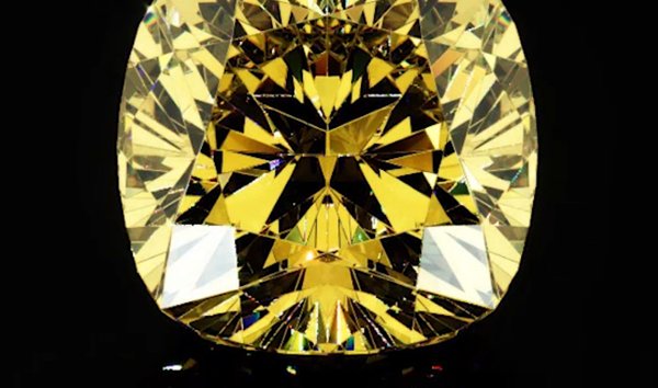 Diamond Necklace In Dubai, Dubai, United Arab Emirates For Sale (13089711)