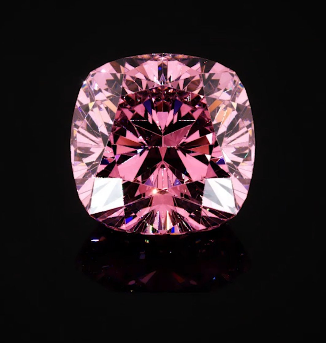 Cushion Shape Fancy Vivid Pink Diamond In Dubai, Dubai, United Arab ...