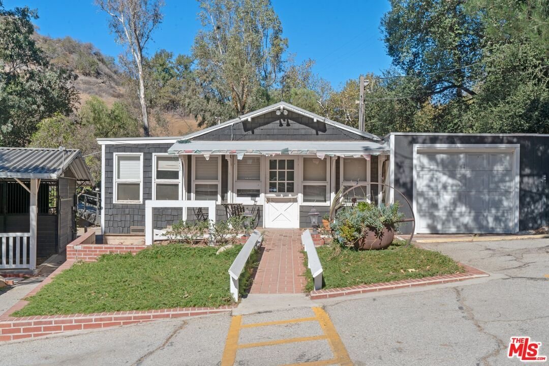 6 Bedrooms Single Family Detached In Topanga, California, United States ...