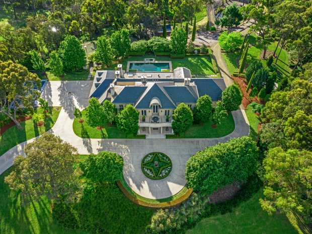 Luxury homes with cinema for sale in Wonga Park, Victoria, Australia ...