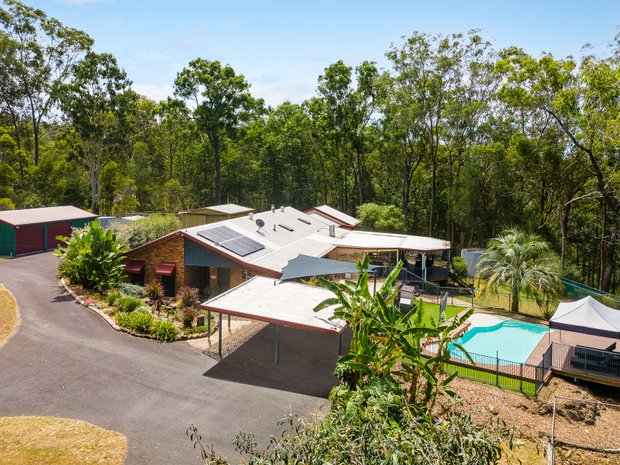 Luxury renovated homes for sale in Whiteside, Queensland, Australia ...