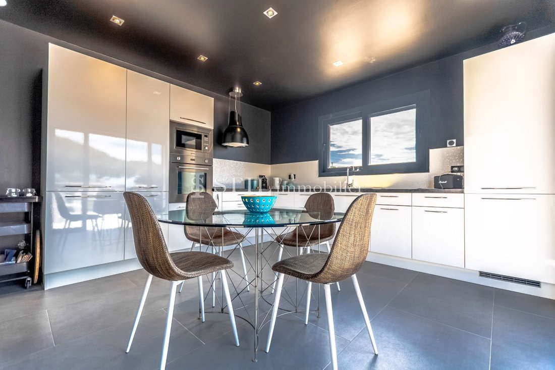 Vente Villa 5 Pièce(s) In Sainte Maxime, Provence Alpes Côte D'azur ...