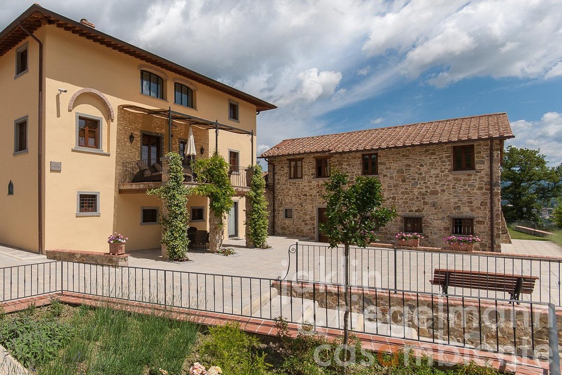 Representative Villa With Two Outbuildings, Pool And 30 Ha Of In ...