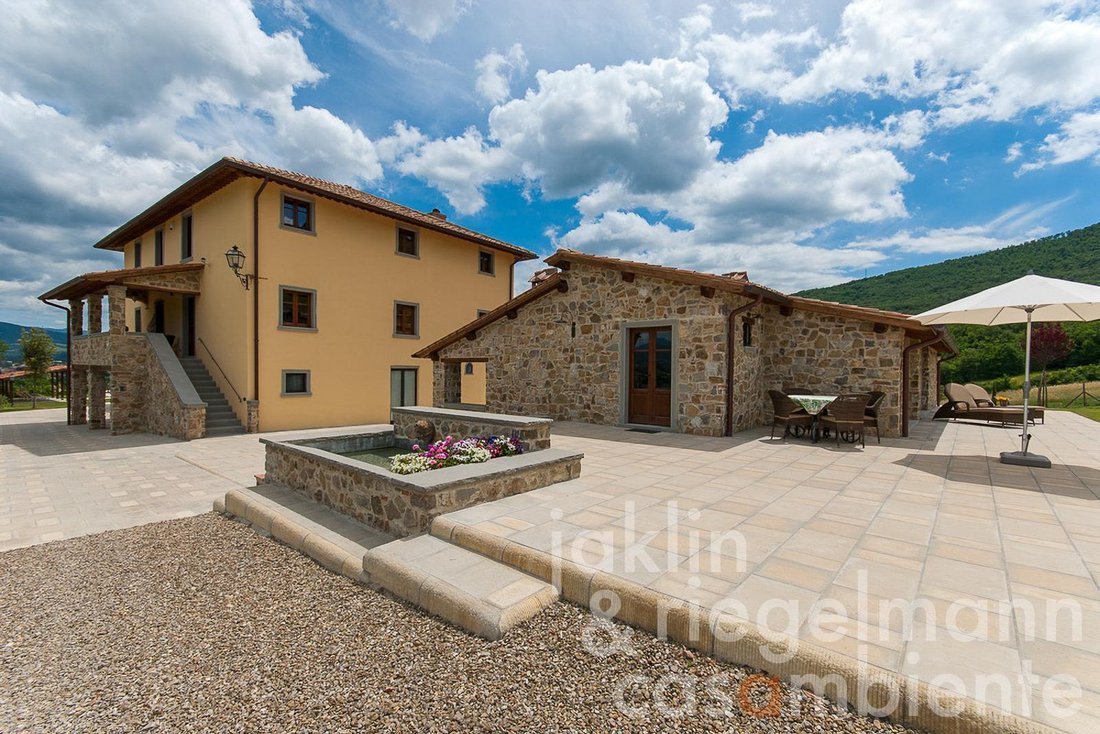 Representative Villa With Two Outbuildings, Pool And 30 Ha Of In ...