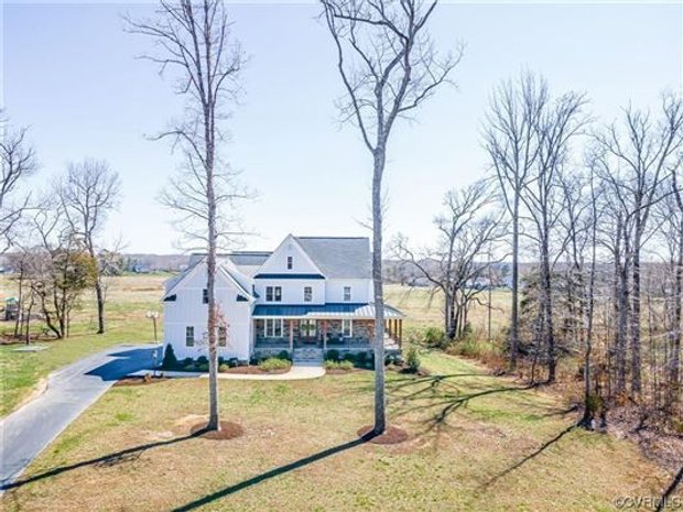 Luxury homes for sale in Maidens, Virginia | JamesEdition