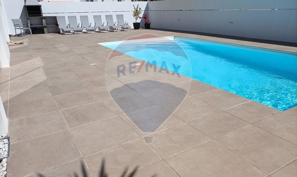 Moradia T4 For Sale In Faro In Alcantarilha, Algarve, Portugal For Sale ...