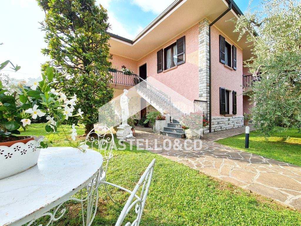 Puegnago Sul Garda Villa In Raffa, Lombardy, Italy For Sale (12675938)