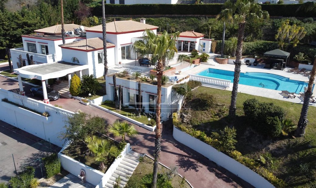Villa 10 Rooms, 7 Bedrooms, Land, En Niza, Provenza Alpes Costa Azul ...