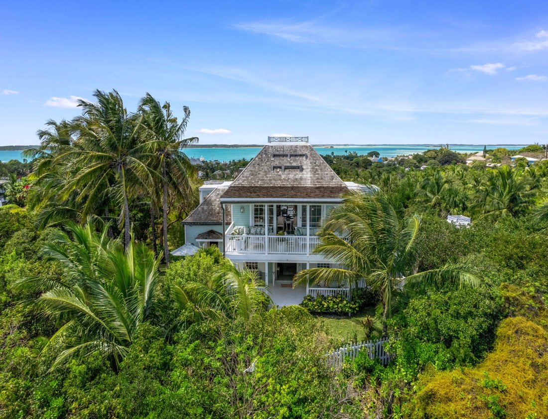 Haus Mit Meerblick Auf Harbour In Dunmore Town, Harbour Island, Bahamas ...