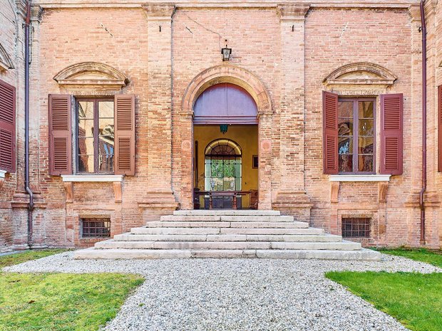 Luxury homes for sale in Ferrara, Emilia-Romagna, Italy | JamesEdition