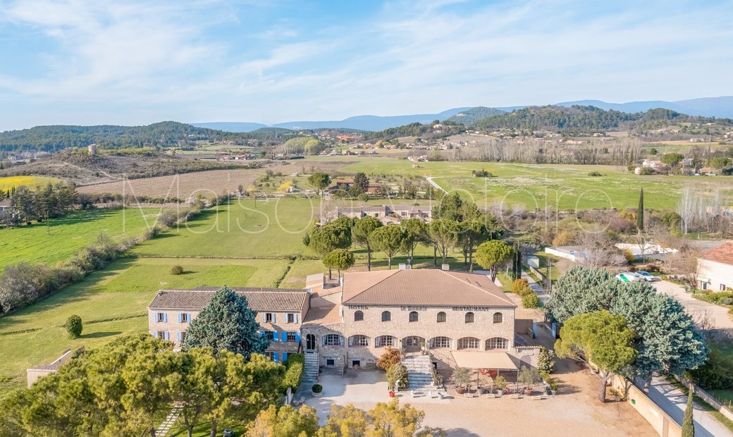 Hotel Restaurant And Bastide With In Apt, Provence Alpes Côte D'azur ...