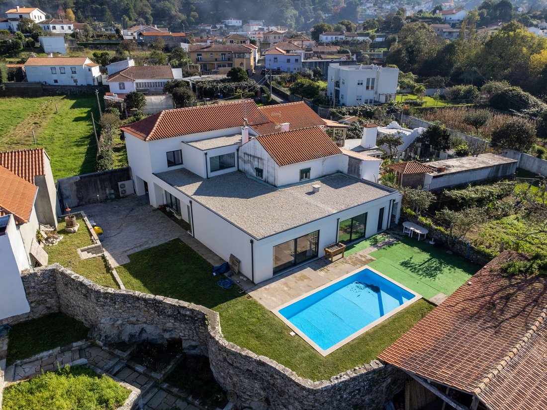 Modern Beach House In In Moledo E Cristelo, Viana Do Castelo District ...