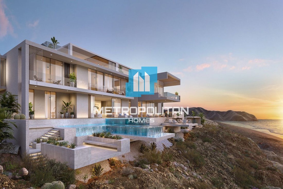 Ocean Front Mansion With Ultra Luxury Interiors In Muscat, United Arab ...