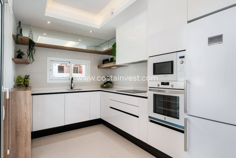 Villa Semiadosada En Ciudad En Ciudad Quesada, Comunidad Valenciana ...