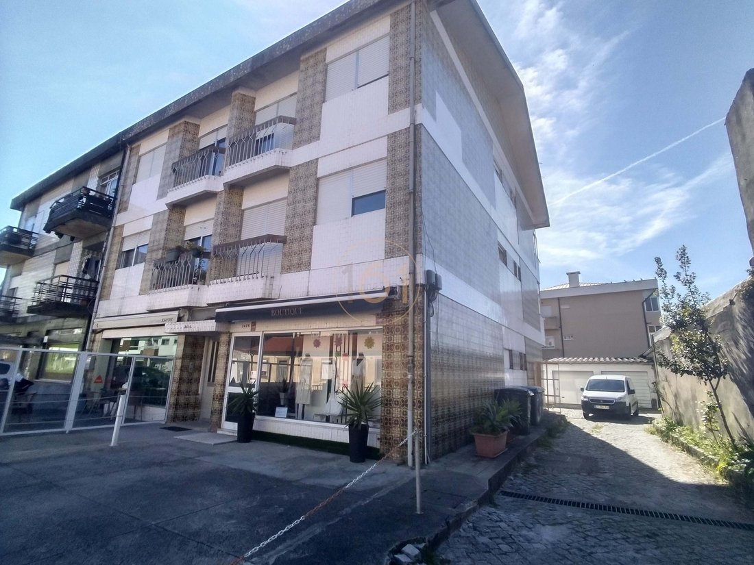 Terreno Não Definido Em Udf De In Aguas Santas, Porto District ...