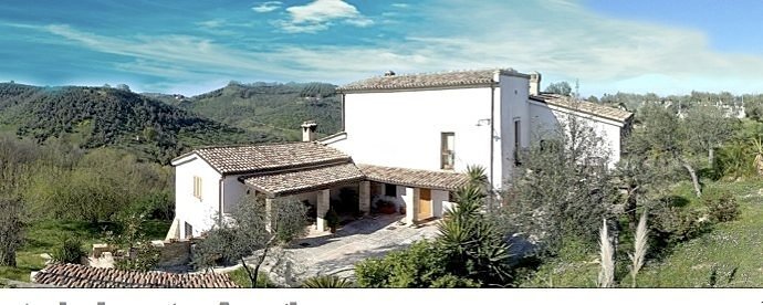 Casale In Vendita A Loreto Aprutino In Abruzzo, Italy For Sale (12744637)