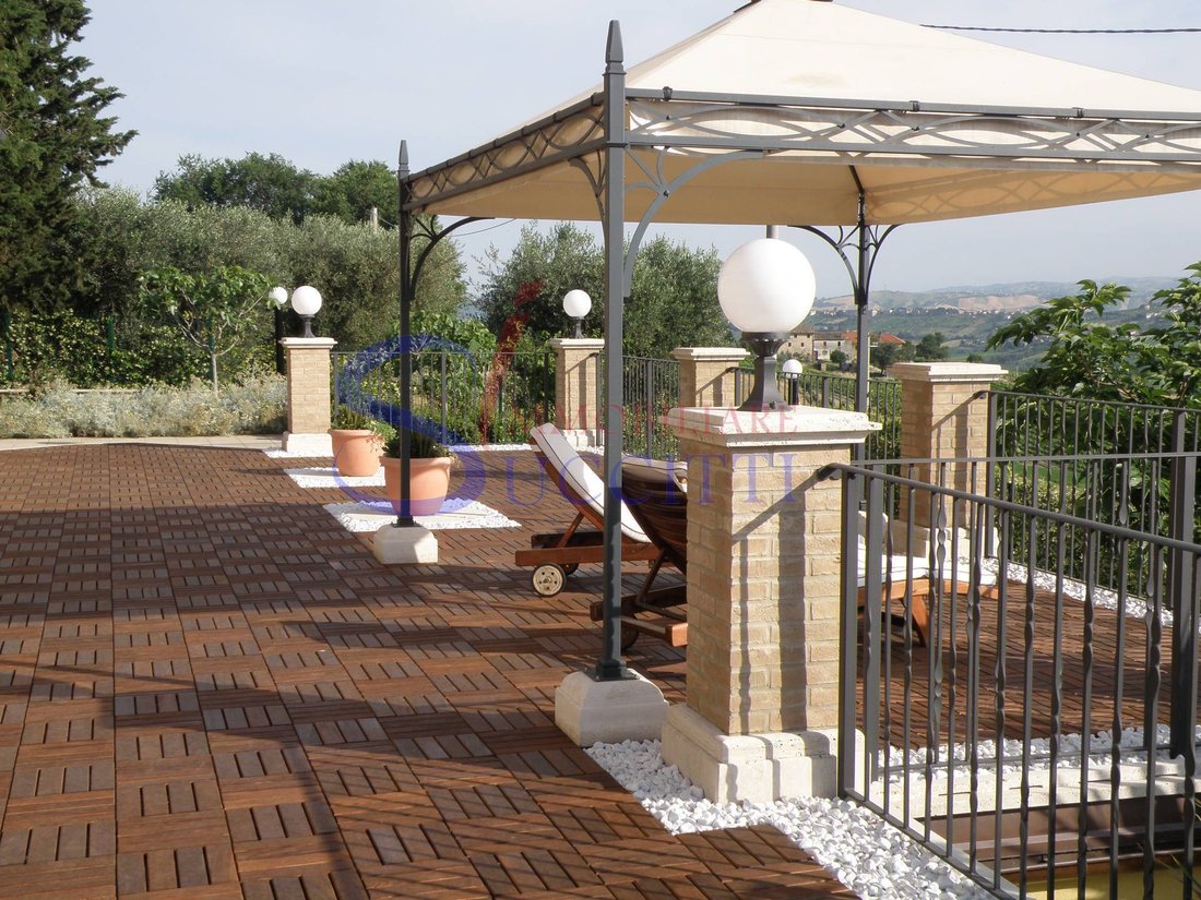 Villa In Vendita A Offida In Marche, Italy For Sale (12744876)