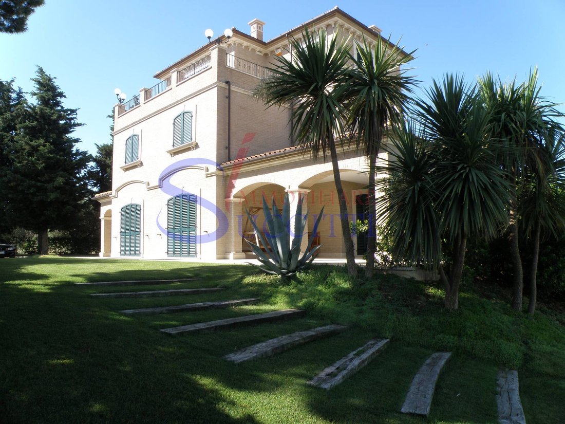 Villa In Vendita A Offida In Marche, Italy For Sale (12744876)
