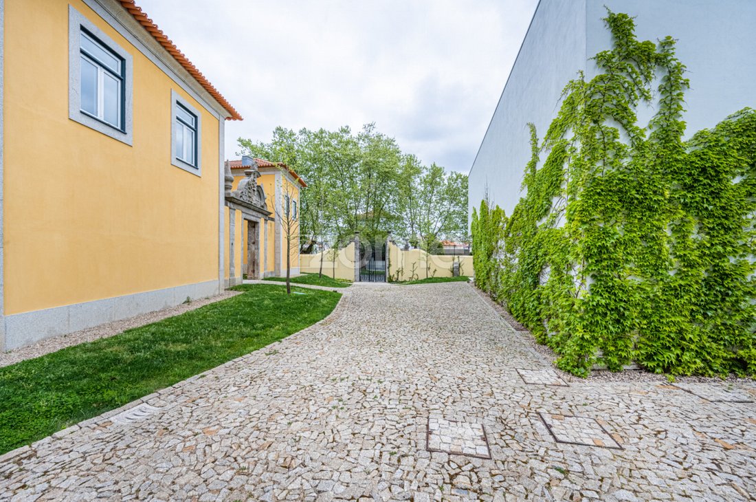 Porto House In Porto, Porto District, Portugal For Sale (12748264)