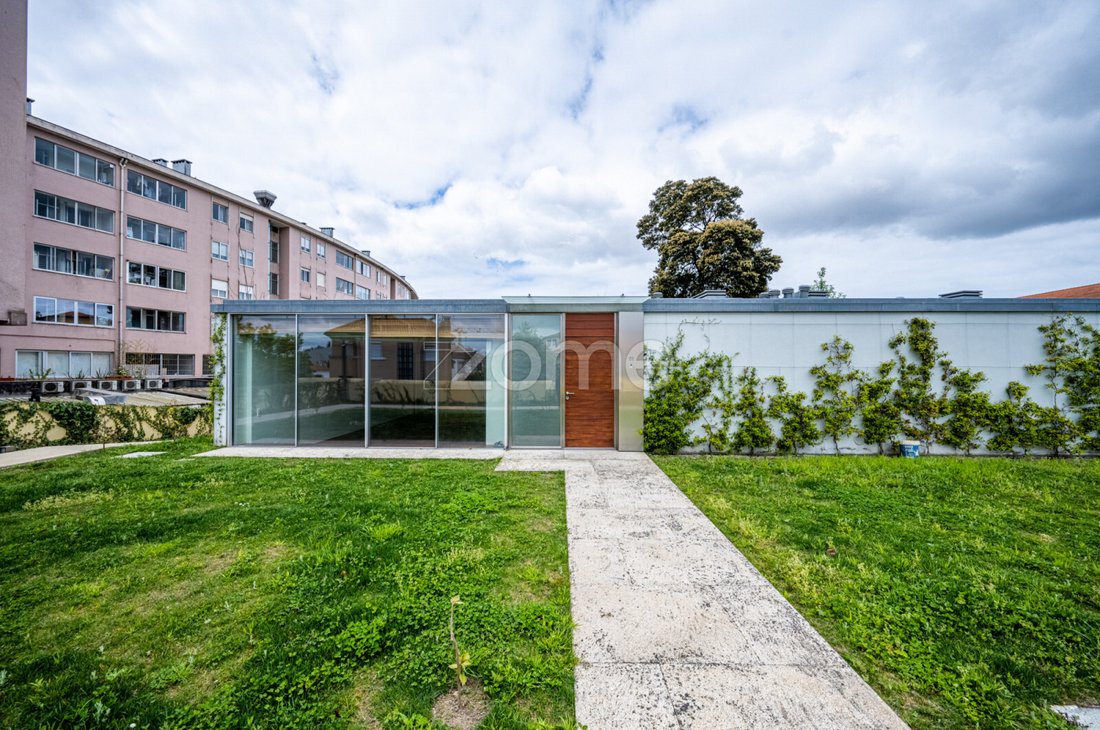 Porto House In Porto, Porto District, Portugal For Sale (12748689)