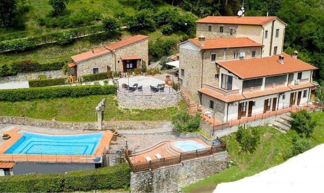 Agriturismo In Antico Podere In Stile Toscano In Montevettolini ...