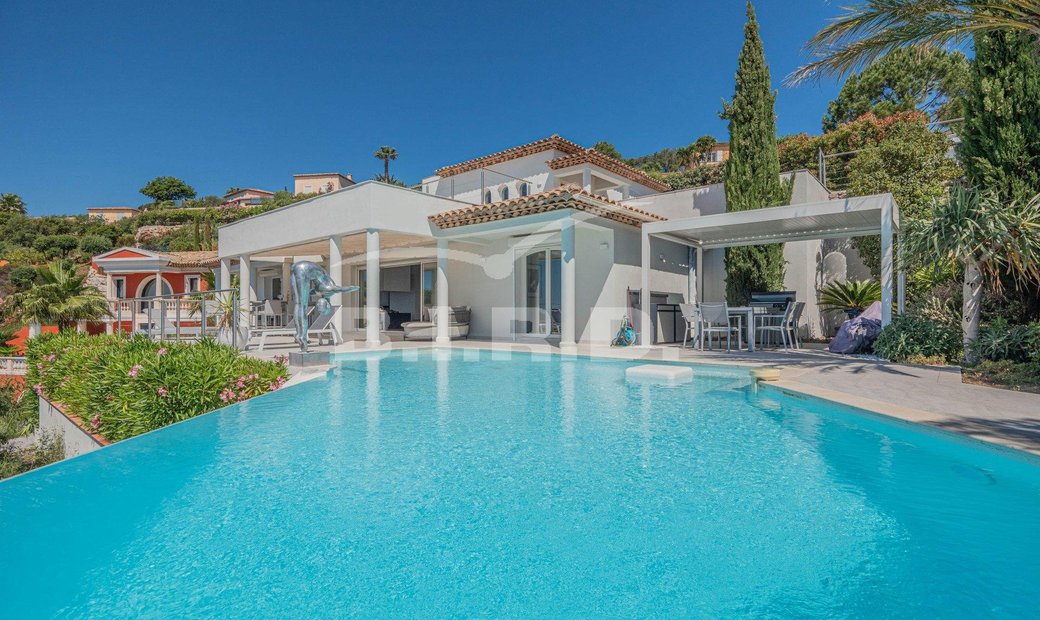 Seasonal Rental In Sainte Maxime, Provence Alpes Côte D'azur, France ...