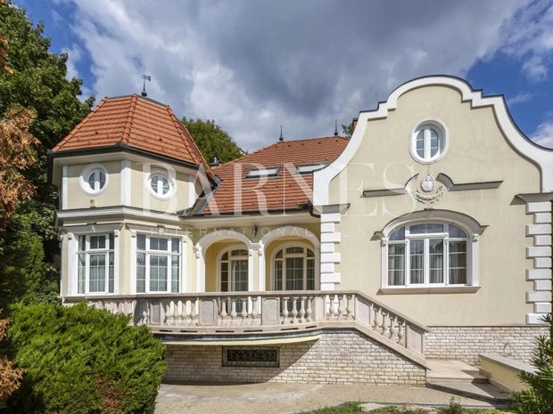 Luxury homes for sale in Budapest, Hungary | Page 2 | JamesEdition