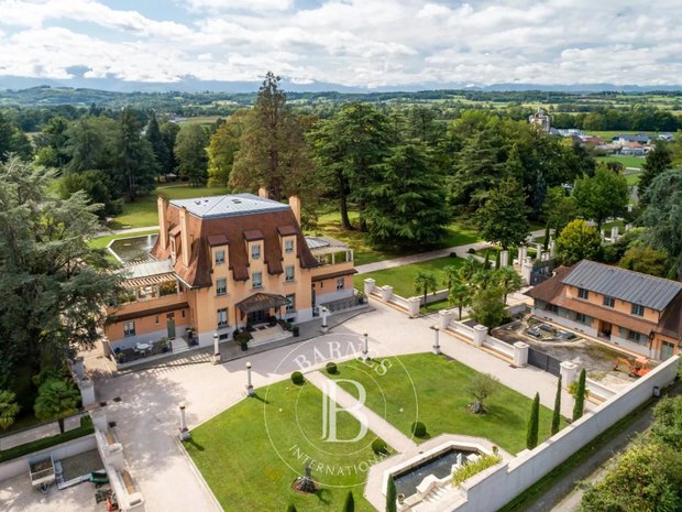 Luxury homes for sale in Tarbes, Occitanie, France | JamesEdition