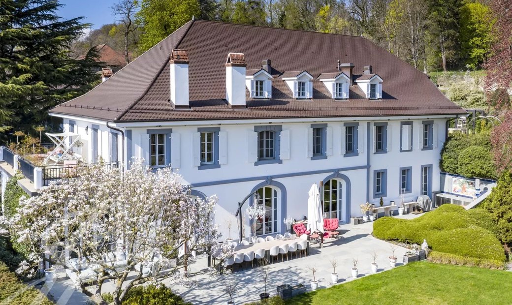 Splendid, Fully Renovated Manor House In Jouxtens Mézery, Vaud ...