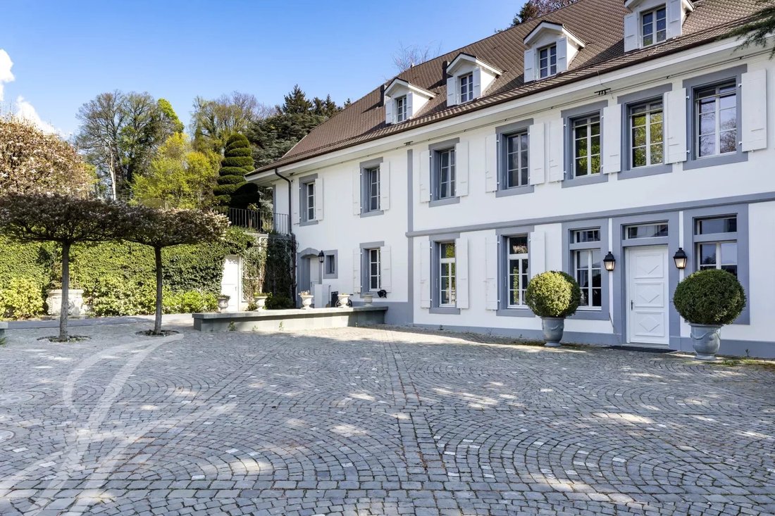 Splendid, Fully Renovated Manor House In Jouxtens Mézery, Vaud ...