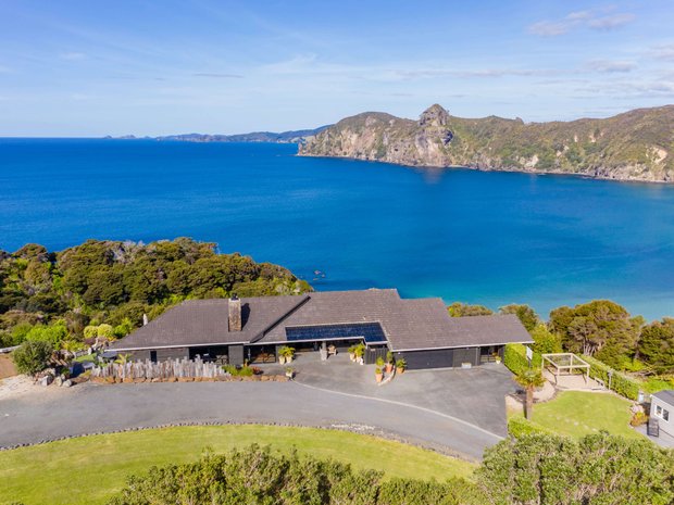 Luxury oceanfront houses for sale in Mangōnui, Northland, New Zealand ...