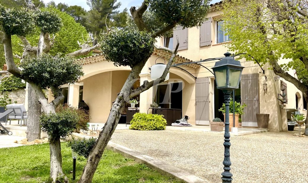 Aix En Provence House In Aix En Provence, France For Sale (12778916)