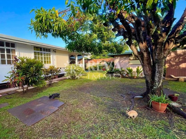 Luxury homes for sale in Fare 'Ute, Pape'ete, Windward Islands, French ...