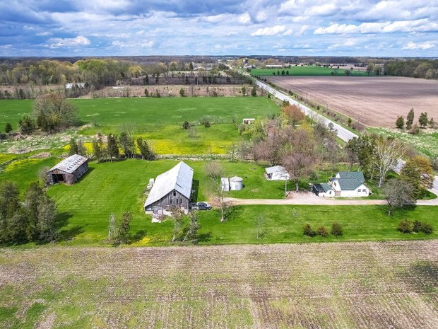 Luxury farm ranches with terrace for sale in Essex, Ontario, Canada ...