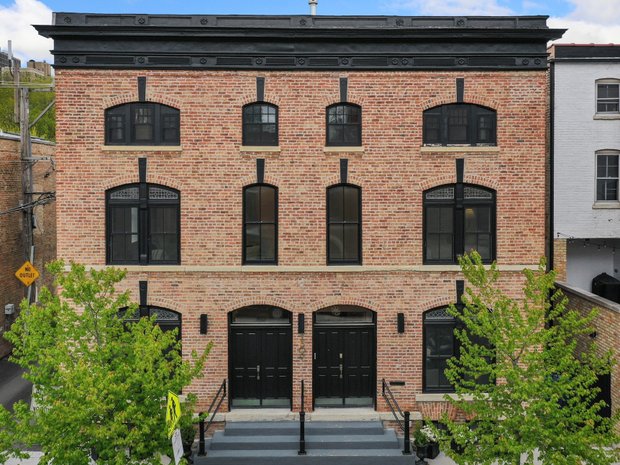 Luxury homes for sale in Chicago, Illinois | JamesEdition