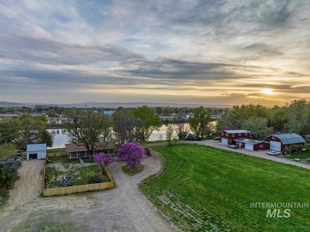 Luxury houses for sale in Wilder, Idaho | JamesEdition