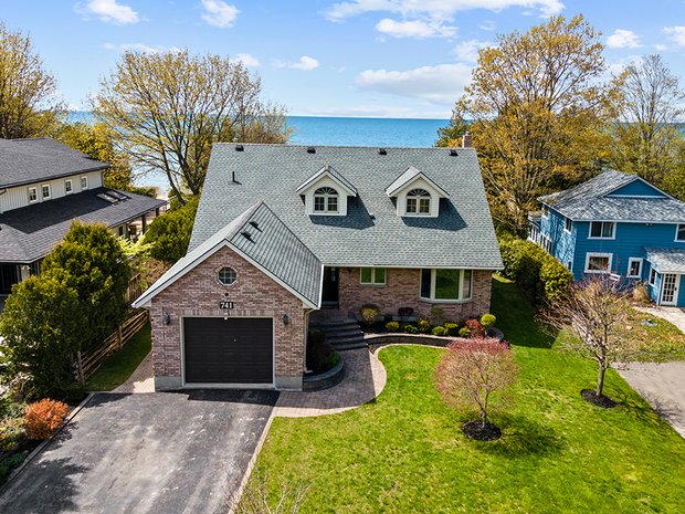 Luxury houses for sale in Ripley, Ontario, Canada | JamesEdition