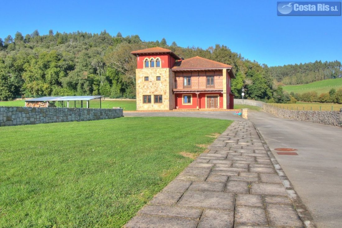 Chalet Independiente Venta Cantabria In Barcena De Cicero, Cantabria ...