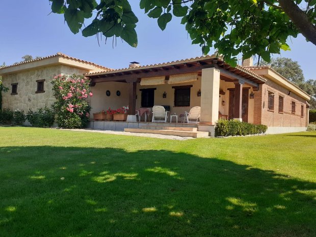 Luxury chalets for sale in Salamanca, Castile and León, Spain ...