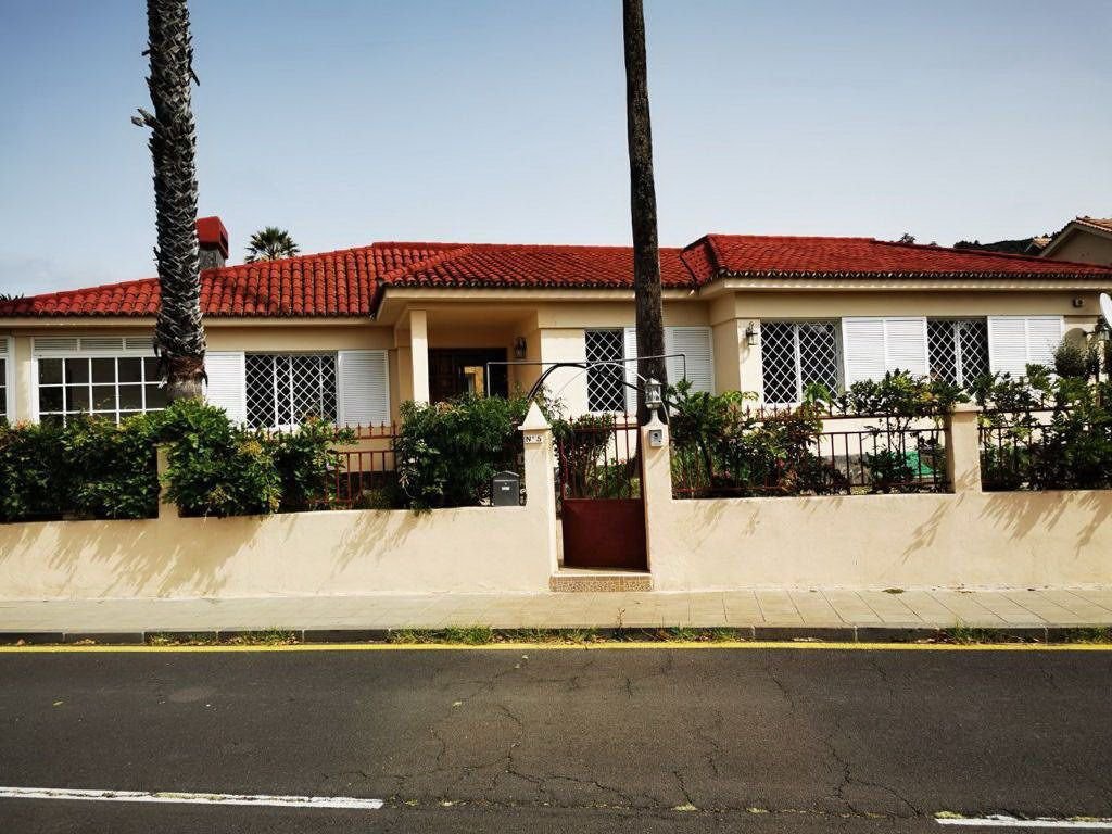 Chalet Venta Sta.Cruz Tener. In Las Mesas, Canary Islands, Spain For ...