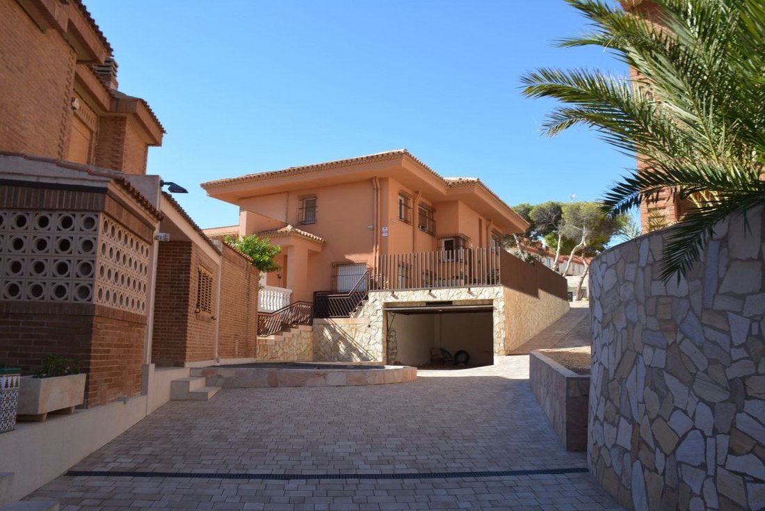 Chalet Venta Alicante In Alicante, Valencian Community, Spain For Sale ...