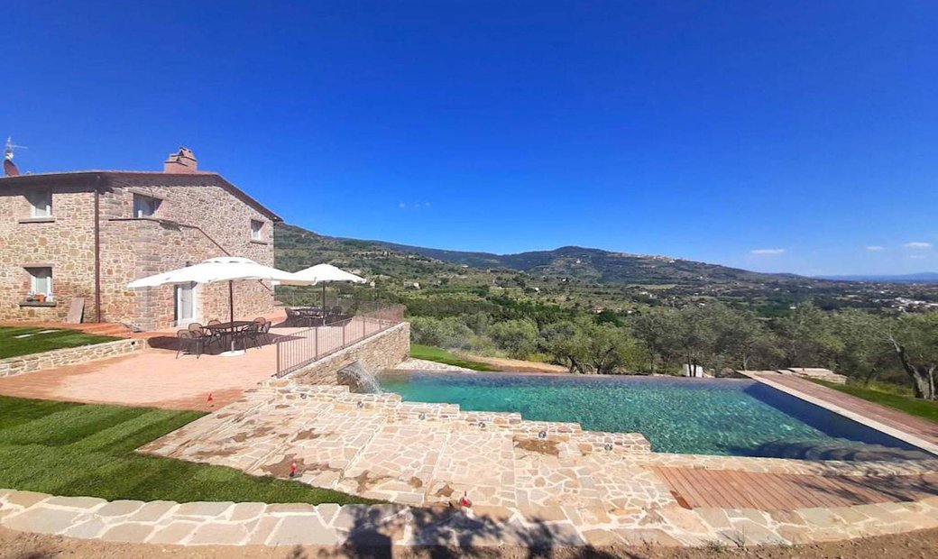 Luxurious Farmhouse With Infinity Pool In Cortona In Cortona, Tuscany ...