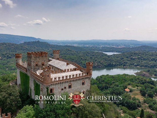 Luxury castles for sale in Turin, Piedmont, Italy | JamesEdition