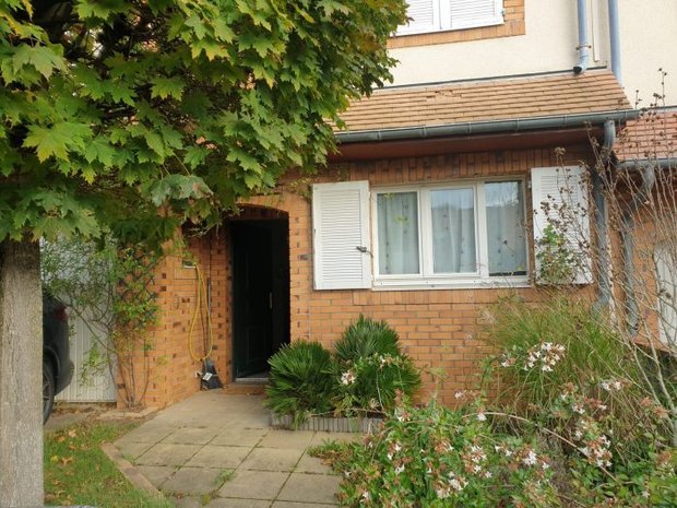 Luxury villas with terrace for sale in Garches, Île-de-France, France ...