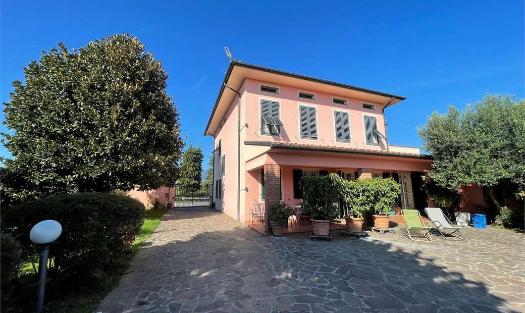 Villa Capannori Italy In Corte Franceschini, Tuscany, Italy For Sale ...