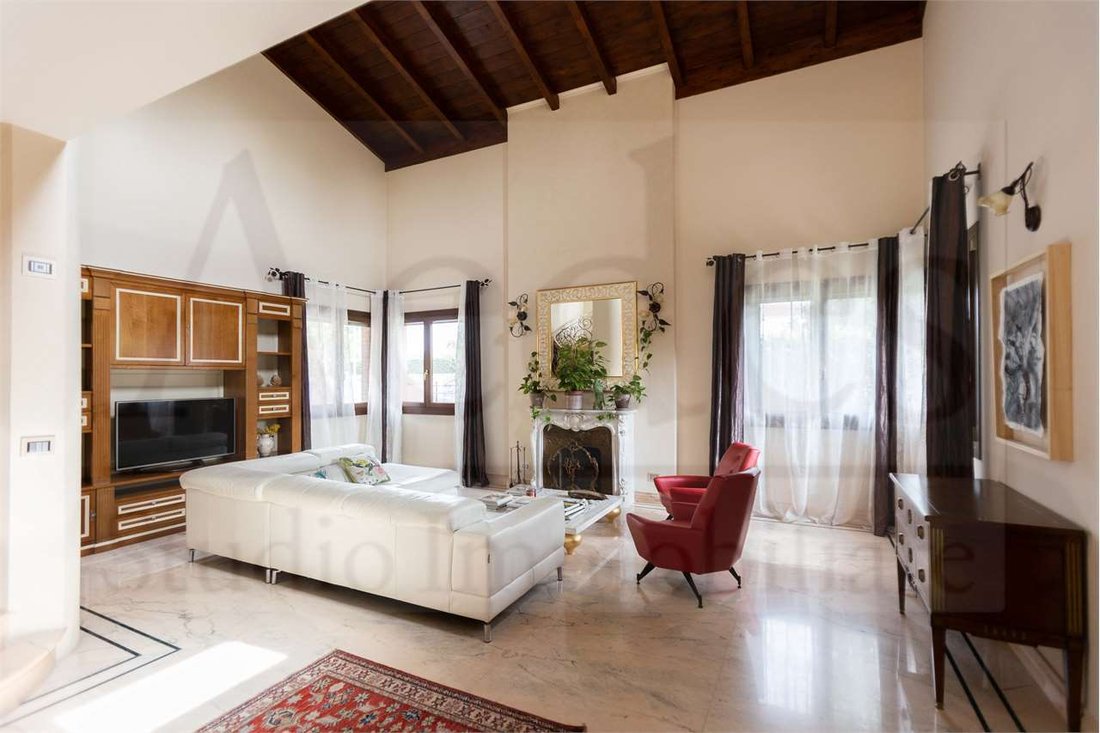 Villa Modena Italy In Modena, Emilia Romagna, Italy For Sale (12850788)