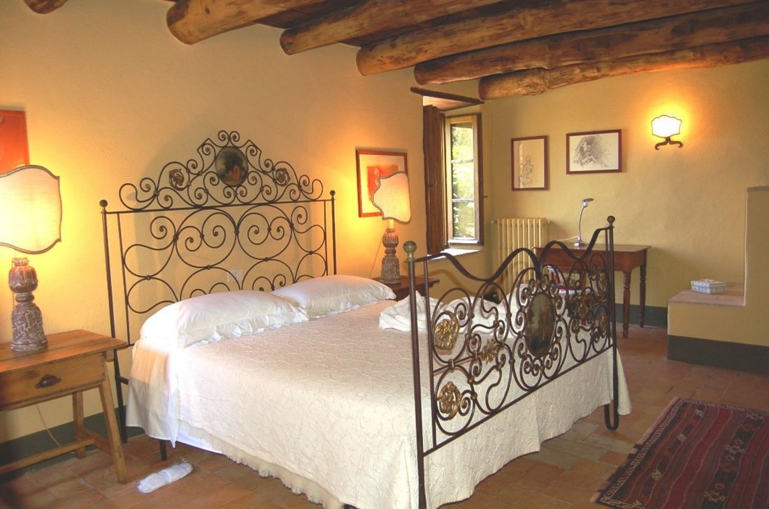 Maison En Pierre à La Campagne Orvieto Dans Torre San Severo, Ombrie ...